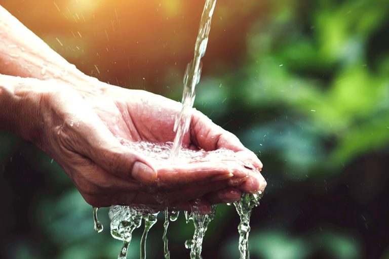 Wells of Living Water - NIV Bible | John 4:13-14 NIV Bible